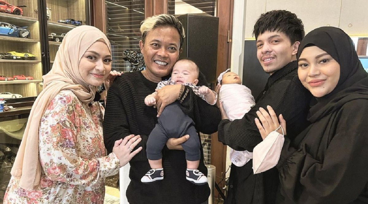 Pose Tiduran Bareng, Baby Azzam Putra Sule Pepet Terus Baby Ameena