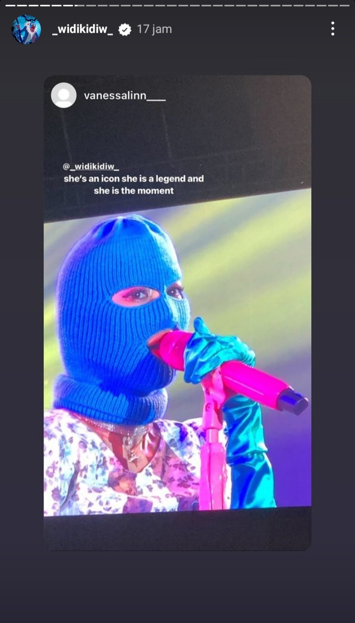 Pakai Topeng “Perampok” saat Konser, Widy Vierratale Berhasil Tampil Beda