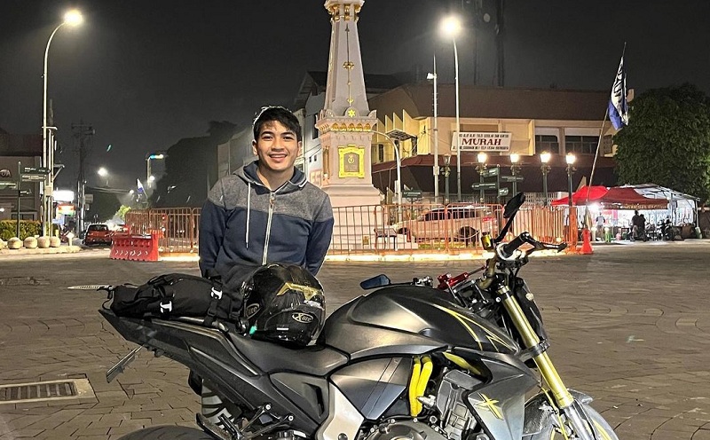 5 Selebriti Ini Lebih Dikenal dengan Nama Panggung Daripada Nama Aslinya