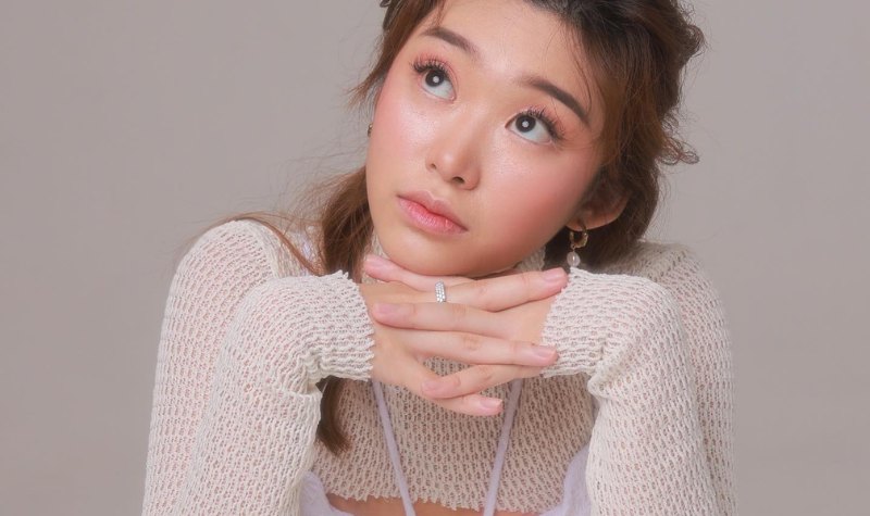 Intip 5 Potret Livy Renata Dengan Beragam Pose, Duh Imutnya