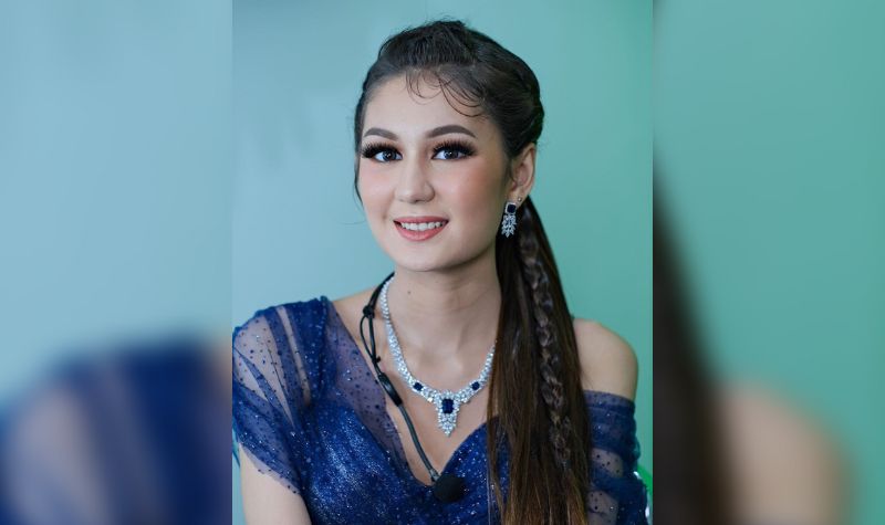Intip Kecantikan Zoe Abbas Jackson yang Dinilai Mirip Irish Bella