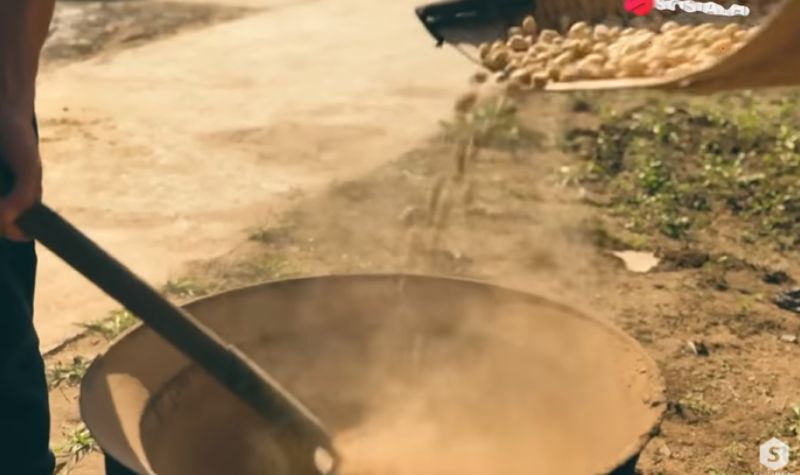 Aneh Banget, Ini 4 Olahan Makanan Dari Tanah