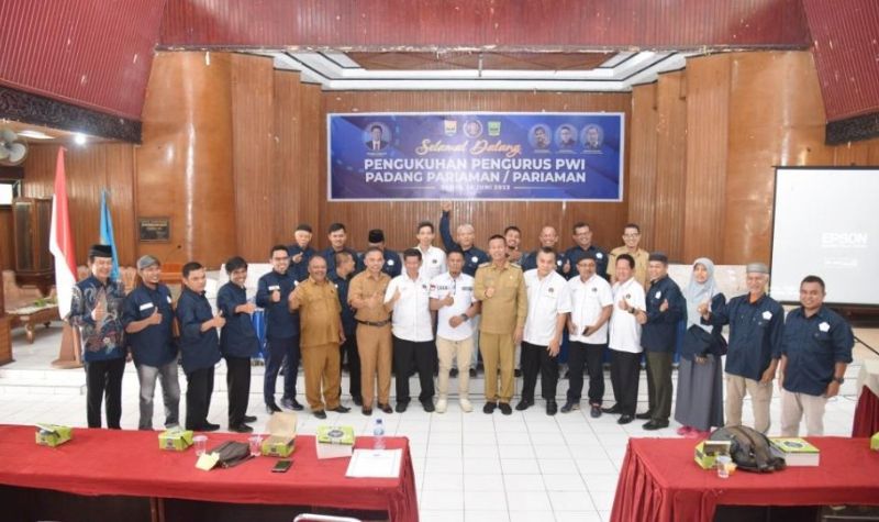 Pengurus PWI Kabupaten Padang Pariaman dan Kota Pariaman Masa Bakti 2021-2024 Dilantik