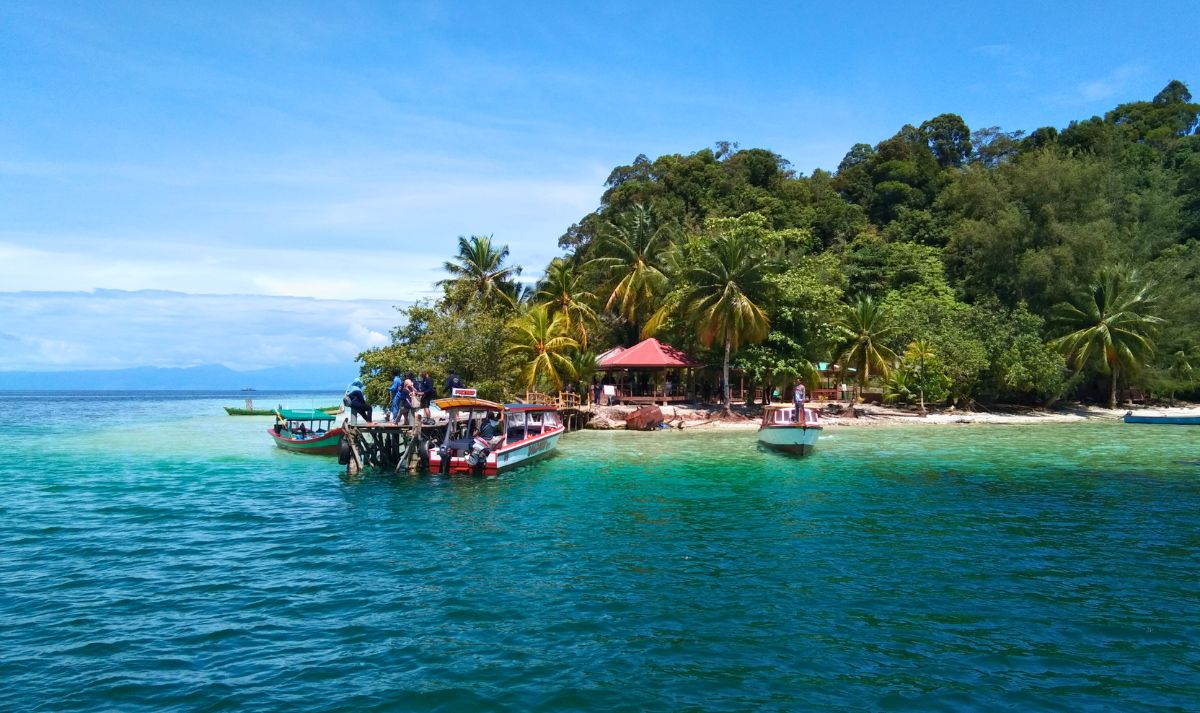 10 Destinasi Wisata Menakjubkan di Tapanuli Tengah yang Wajib Dikunjungi