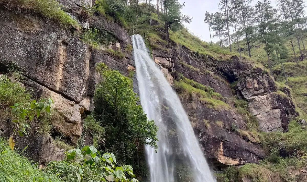 Air Terjun Tansaran Bidin: Permata Tersembunyi di Tengah Hutan ...